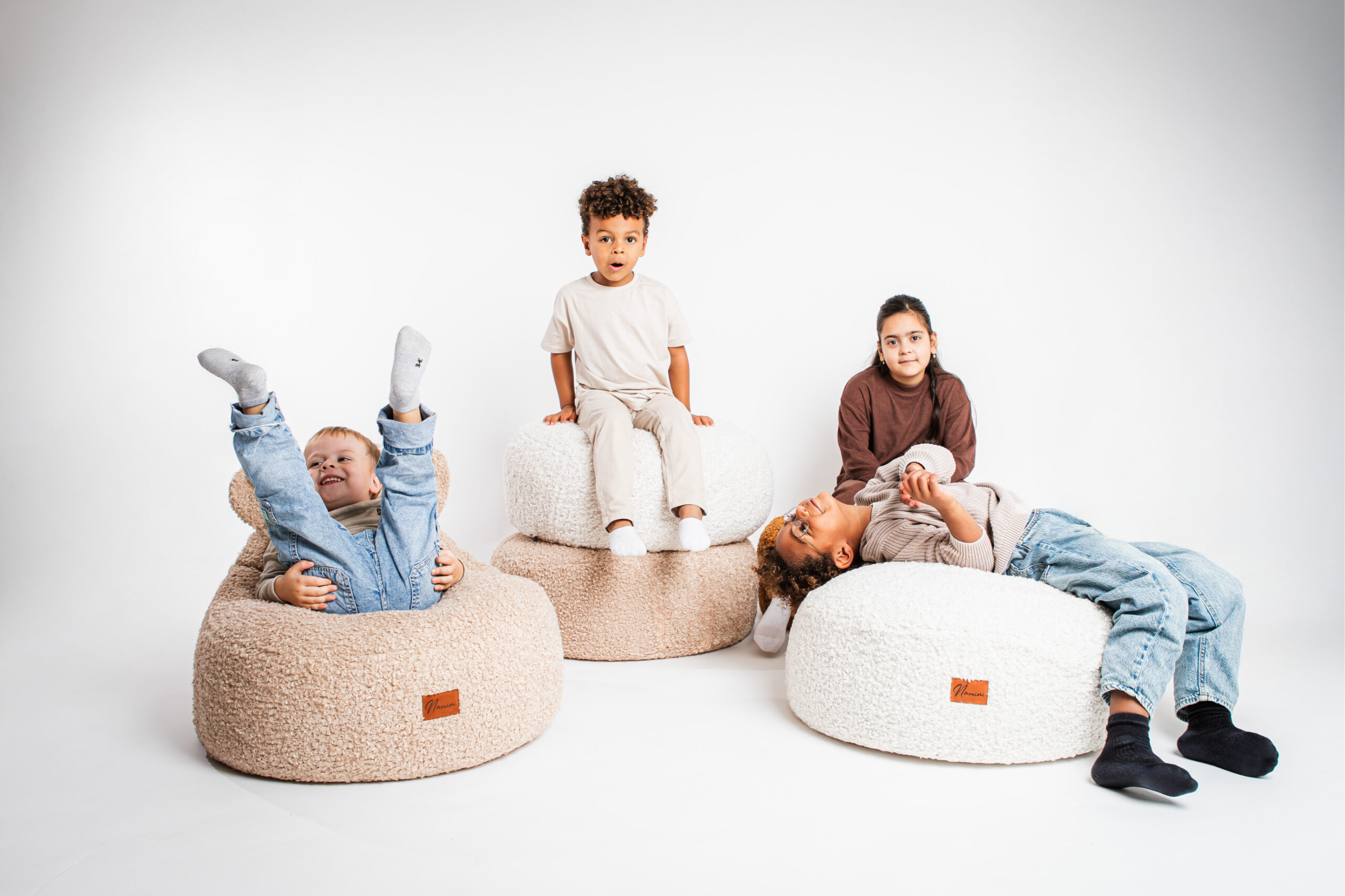 Namini Cosybear poef - boucle - Taupe Kopen? | Officieel verkooppunt ...